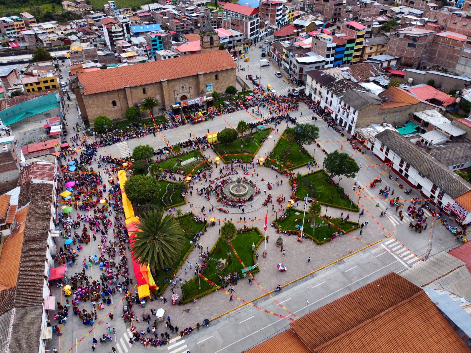 Lanzamiento del Pukllay 2024 – Edición Bicentenario se realizó en la plaza de Andahuaylas con ...